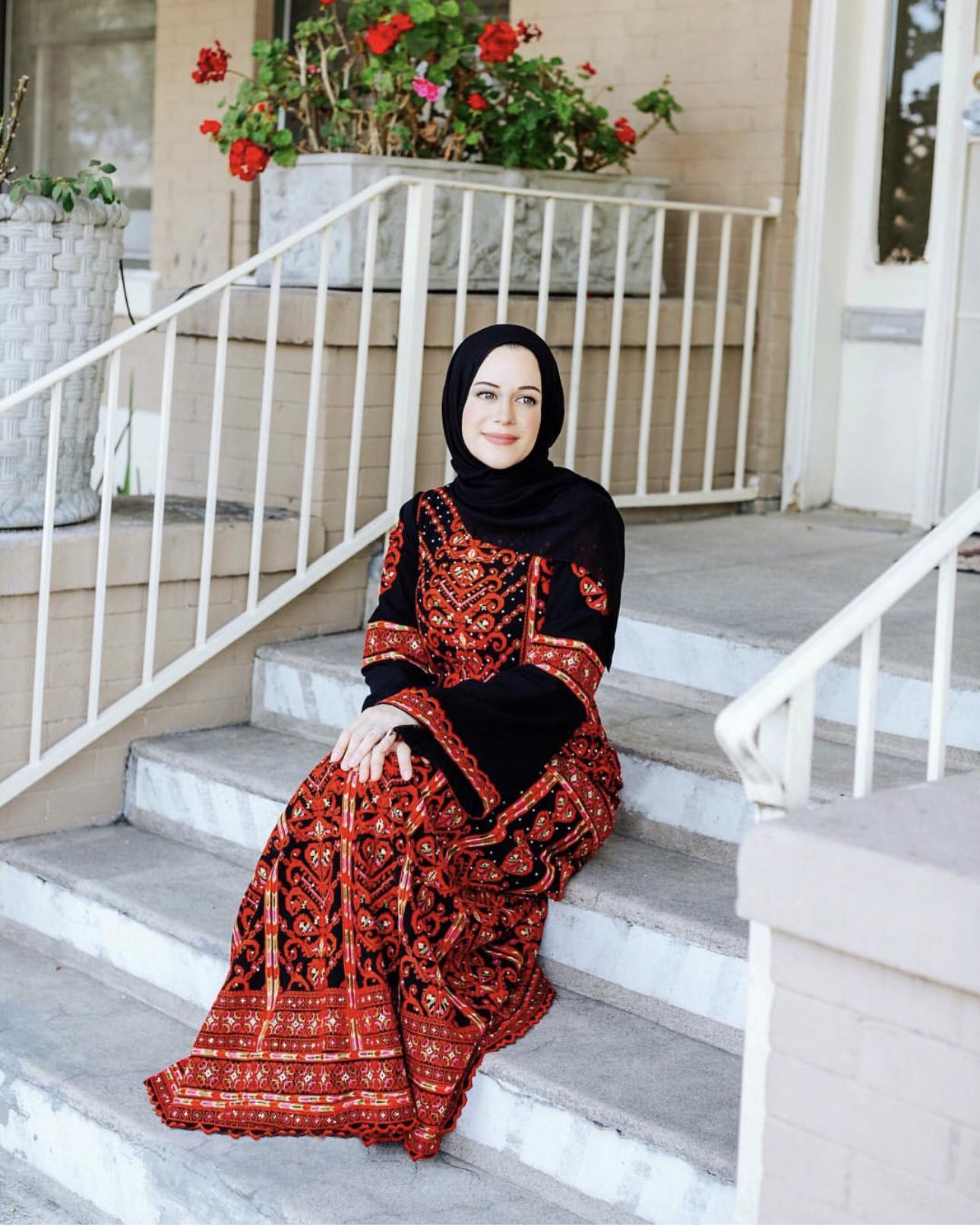 Palestinian Bridal, Family, Weddings & Traditional Events Thoubs ...