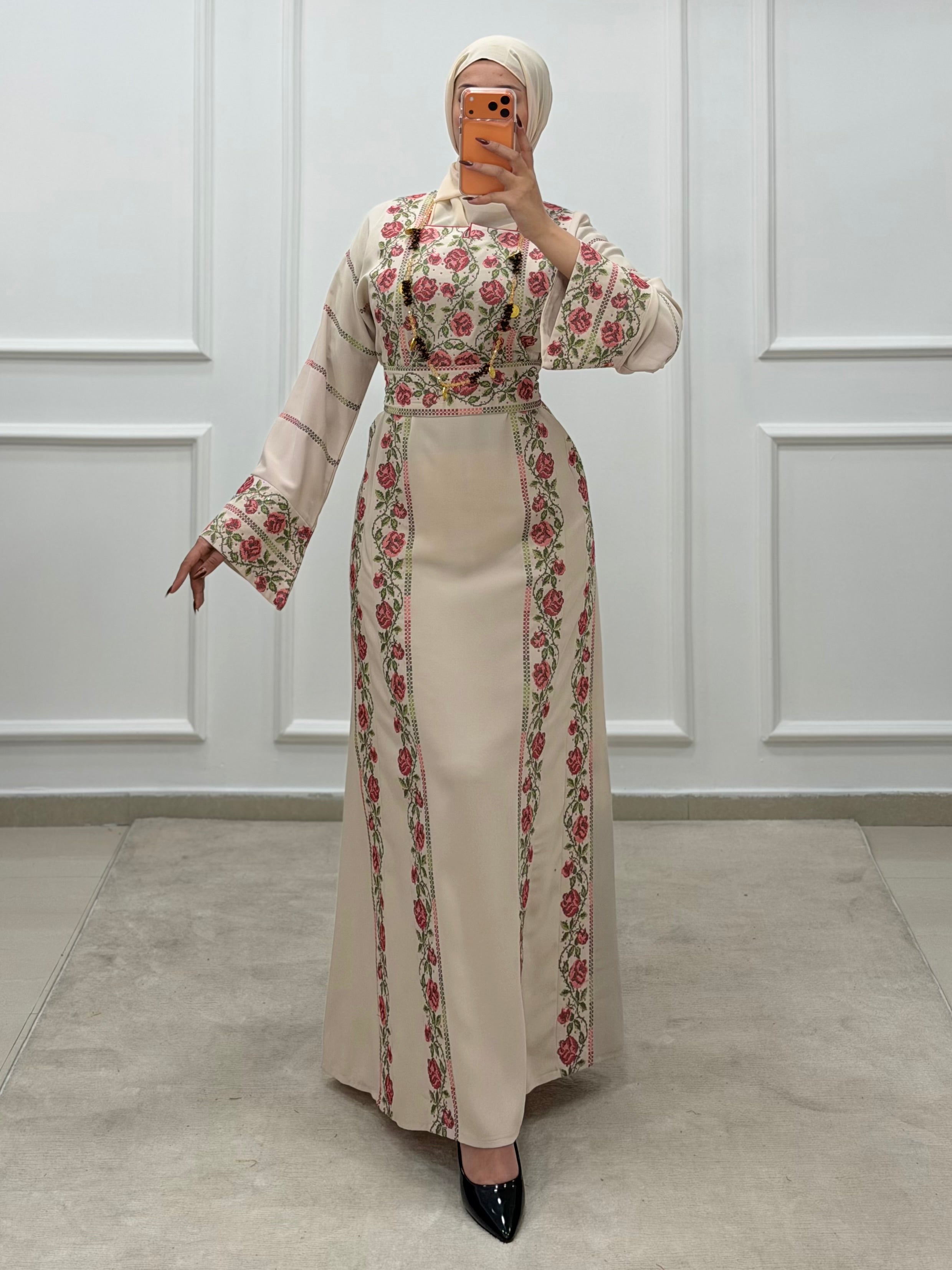 Palestinian Bridal, Family, Weddings & Traditional Events Thoubs ...